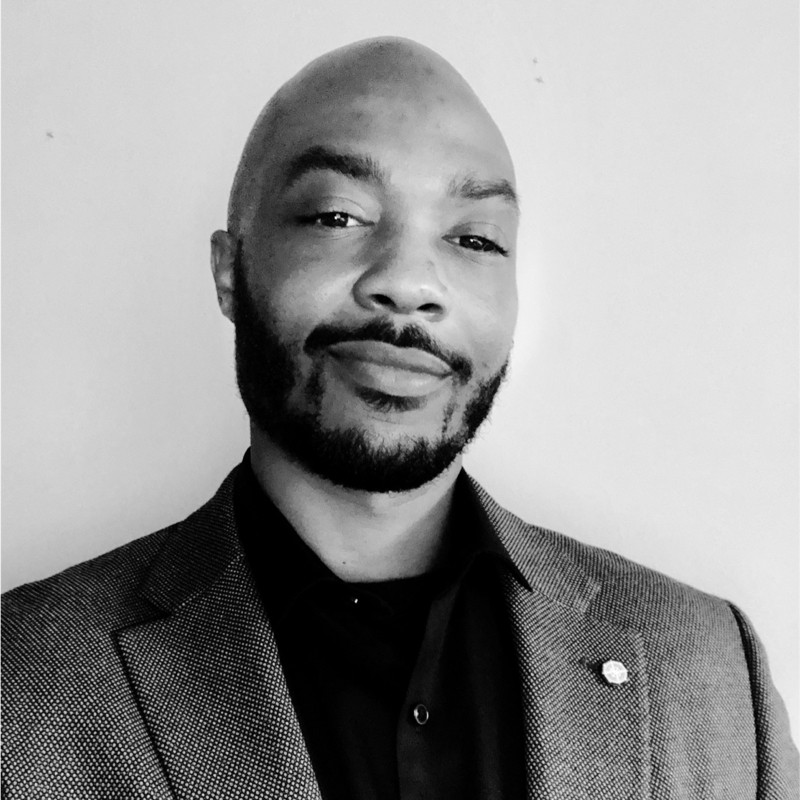 Reggie Alleyne – UX/UI Designer & AI Technologist